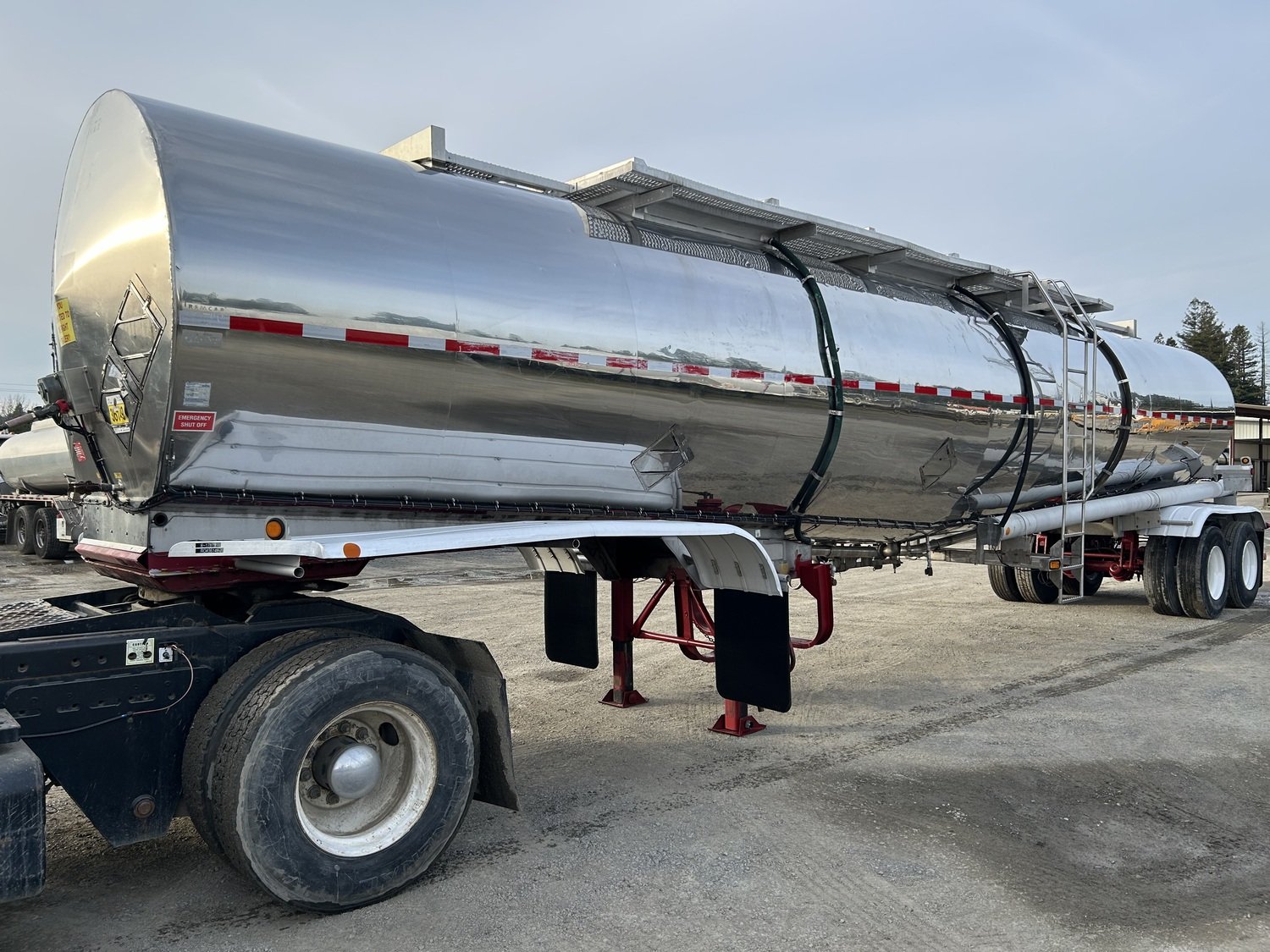 2002 TREMCAR 7500 GAL., 3-COMPT, 2-AXLE INSULATED STAINLESS STEEL ...