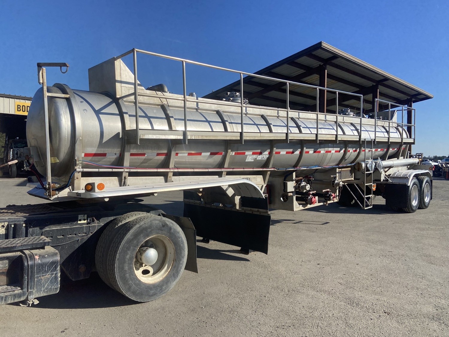 2009 STE 4000 GAL., 2-COMPT., 2-COMPARTMENT 2-AXLE STAINLESS STEEL ...