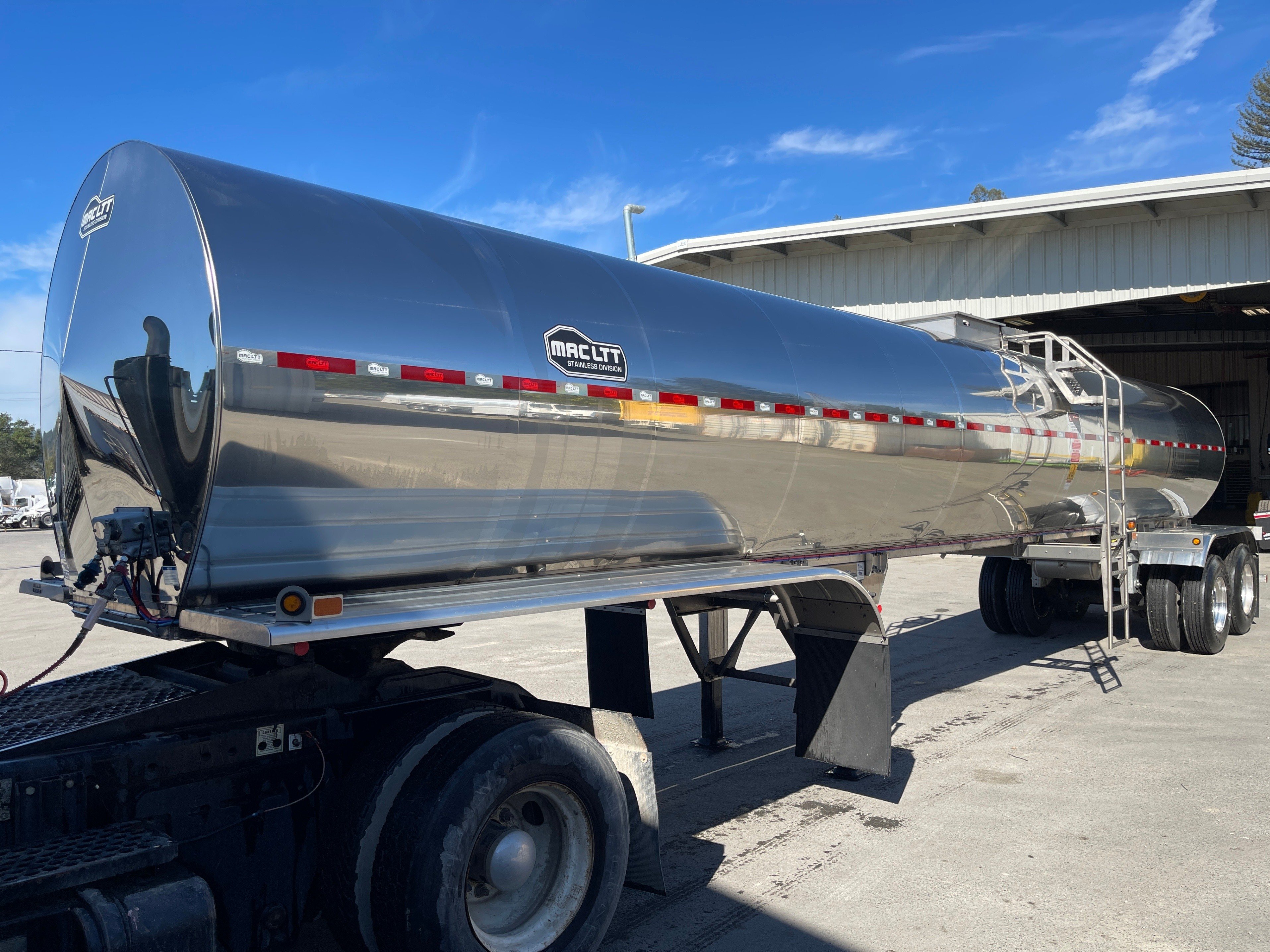 2024 MAC LTT 6200 GAL., 1-COMPT., 2-AXLE INSULATED STAINLESS STEEL FOOD ...
