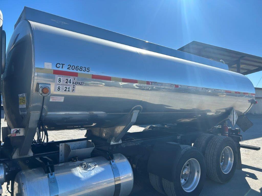 2012 BEALL 5500 GAL., 3-COMPT., 2-AXLE ALUMINUM PULL TANK TRAILER