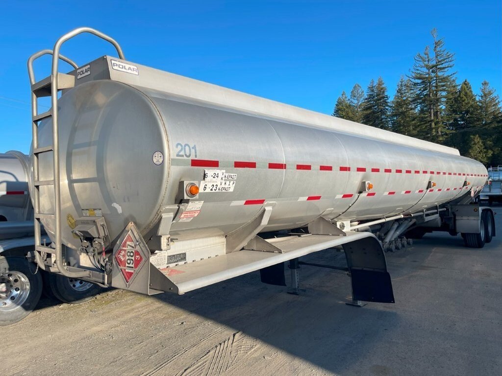 2014 POLAR 9500 GAL., 4-COMPT., 2-AXLE ALUMINUM SEMI TANK TRAILER