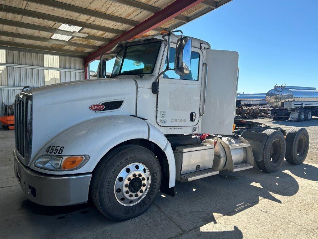 2012 PETERBILT 384 3-AXLE DAY CAB TRACTOR